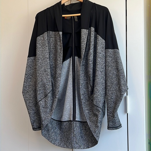 Zella | Jackets & Coats | Zella Active Wear Jacket Shrug Size Ml | Poshmark